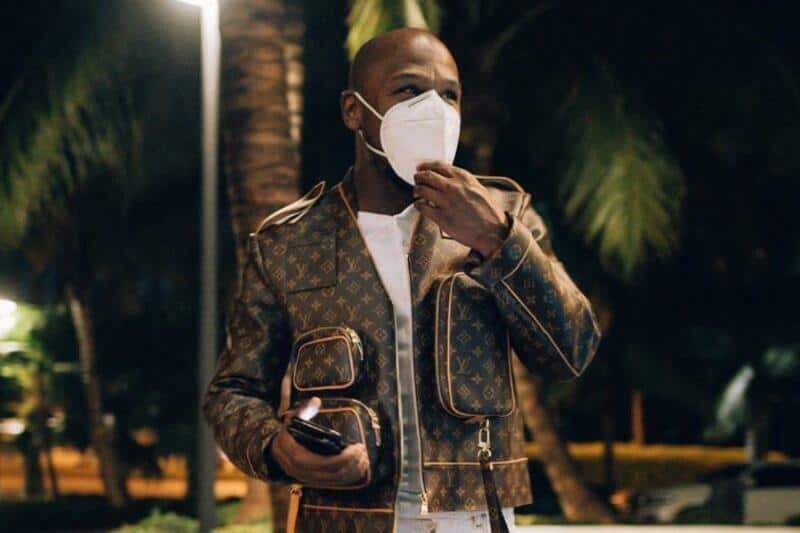 Is Floyd Mayweather fighting a YouTuber 50 pounds heavier? - World ...