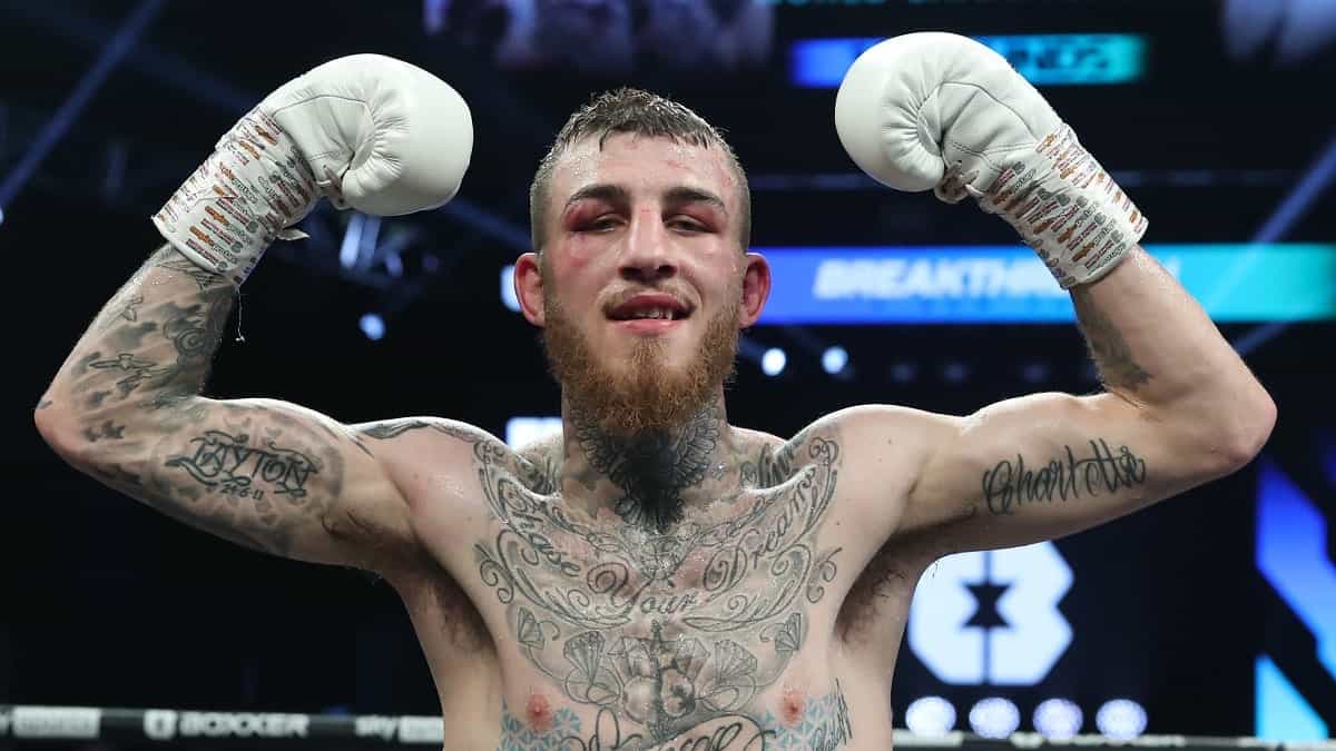 Sam Eggington beats 18-0 also-ran, aims to extend war run - World ...