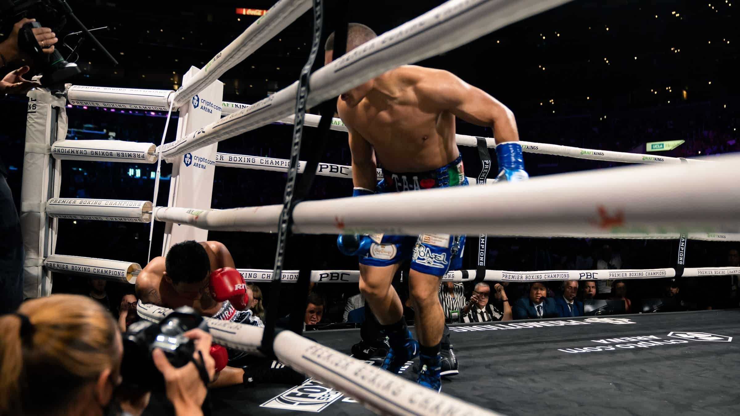 Isaac Cruz scores sumptuous KO, Abner Mares held to Miguel Flores draw ...