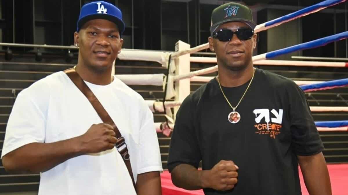 10-0 Cuban heavyweight on the 'fast track' to a world title - World ...