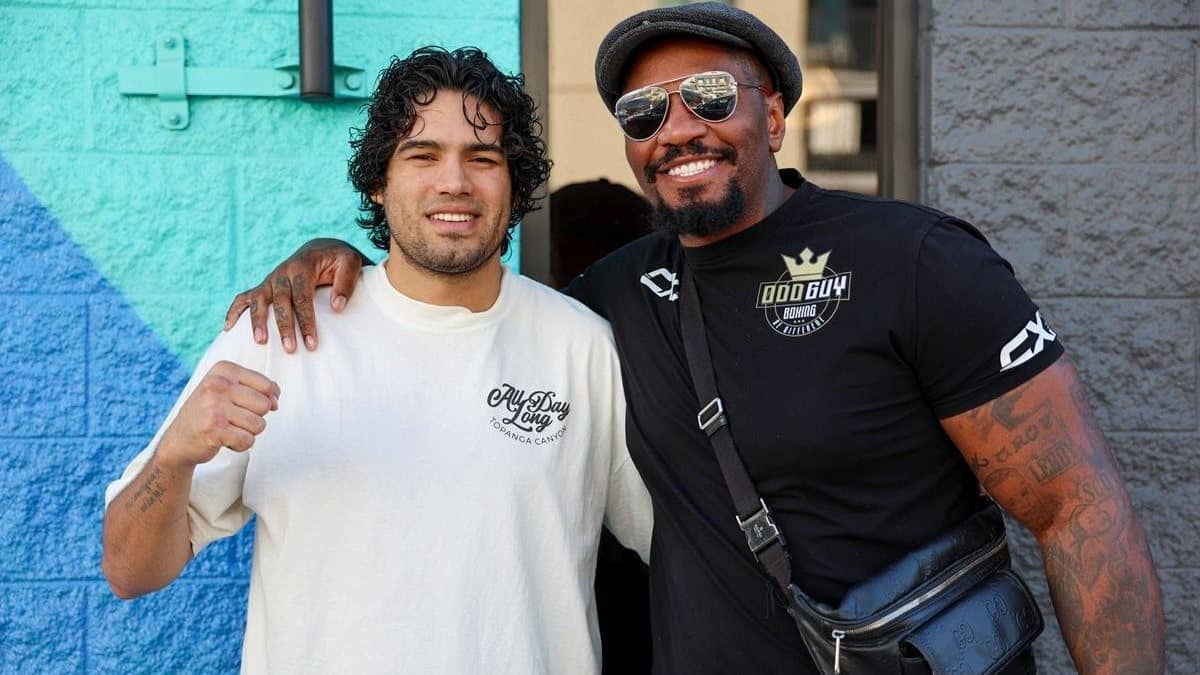 Deontay Wilder trainer takes corner of 46-1 Gilberto Ramirez - World ...