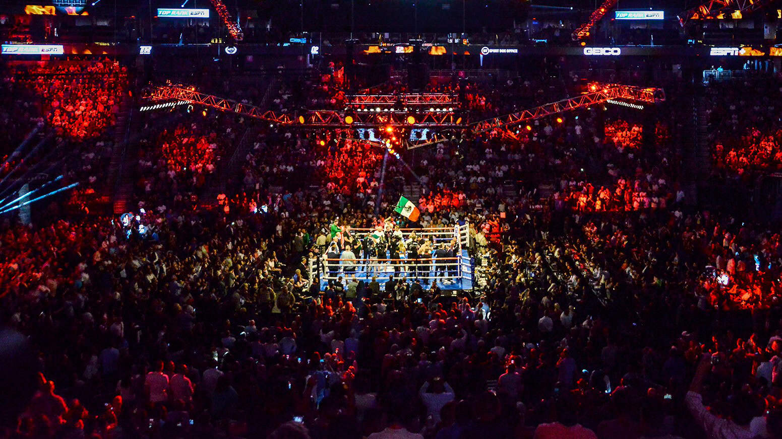 Monologuing over the action is boxing commentary 'epidemic' - World ...