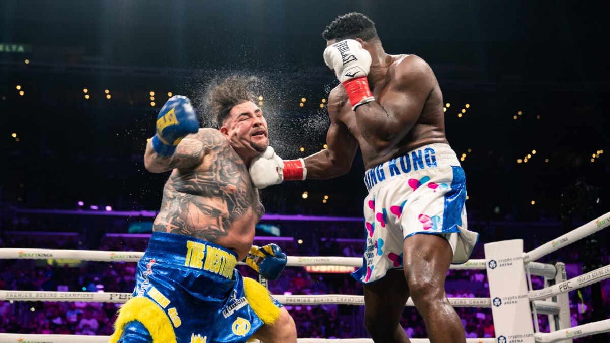 Luis Ortiz Back at 46: King Kong falling from the Empire State